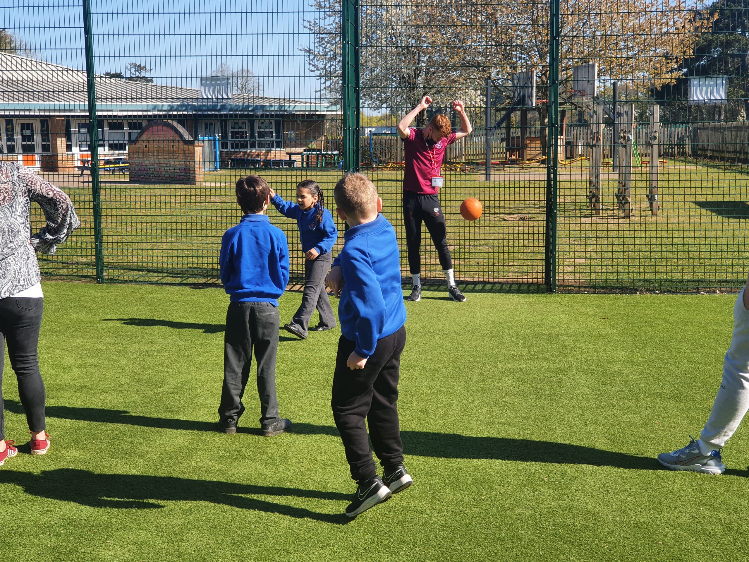 Swifts Class Visit From Billy Bates of West Ham Utd – Middleton School