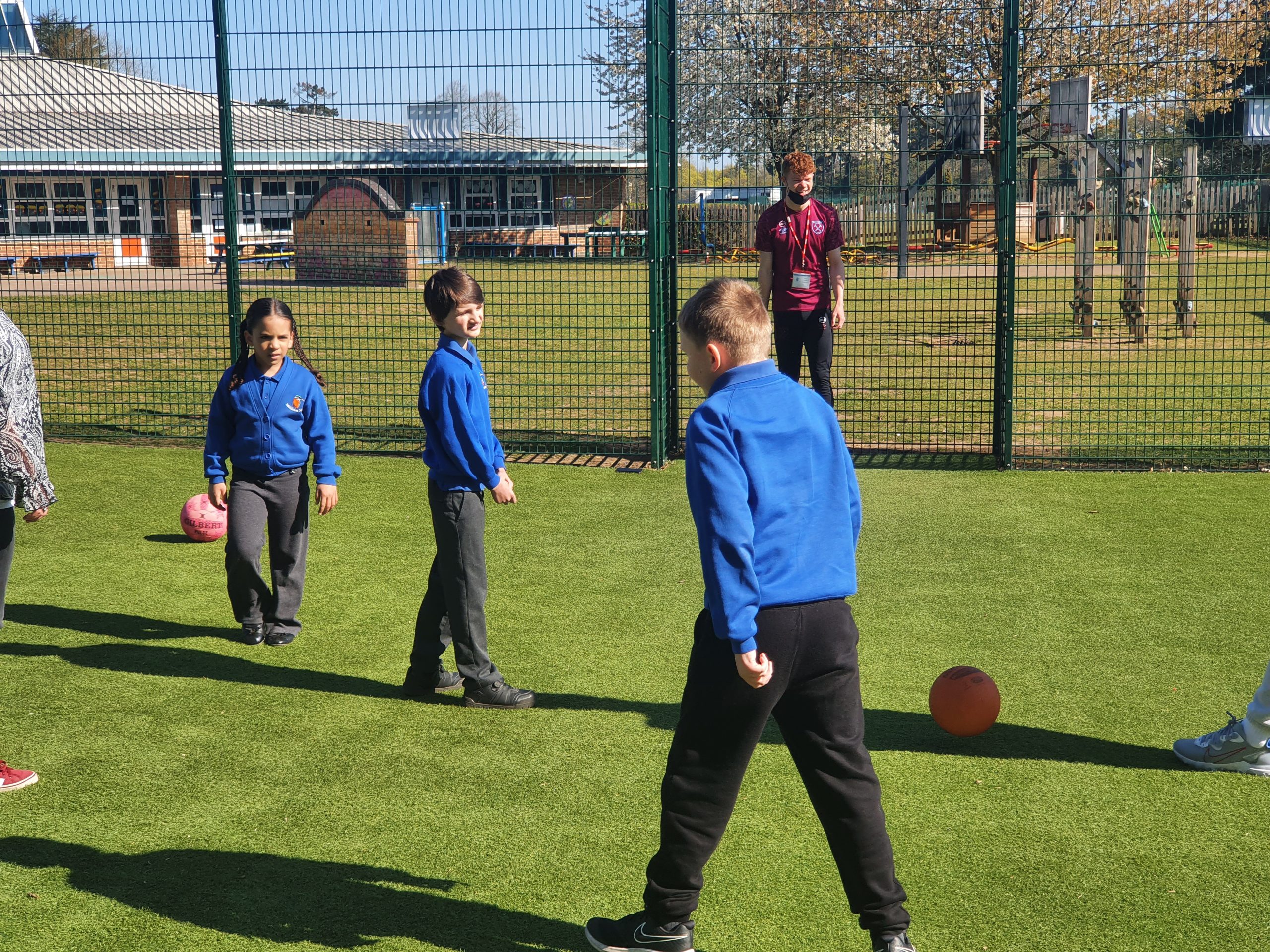 Swifts Class Visit From Billy Bates of West Ham Utd – Middleton School